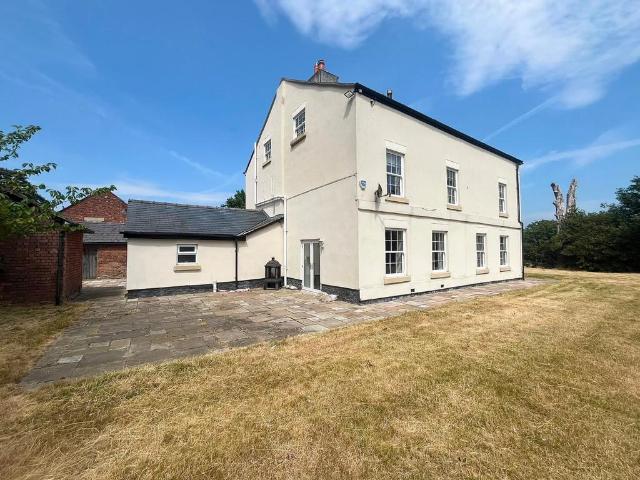 Altys Lane, Ormskirk, Lancashire, L39 5 bed detached house to rent £4,500 pcm £1,038 pw