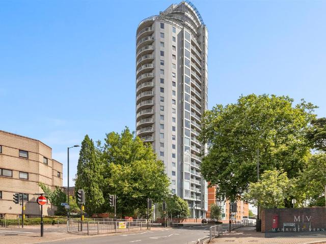 Altyre Road, Croydon CR0, 2 bed flat to rent, £1,850 pcm | PrimeLocation