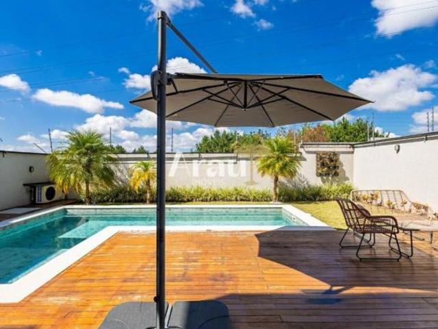 Alta Vista Casa em condomínio com Piscina 3 suítes