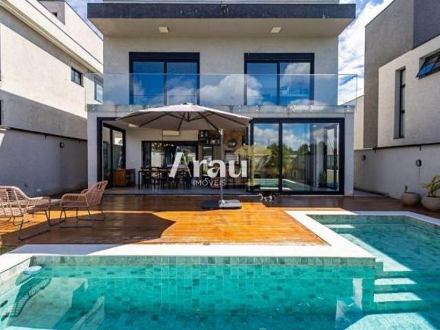 Alta Vista Casa em condomínio com Piscina 3 suítes