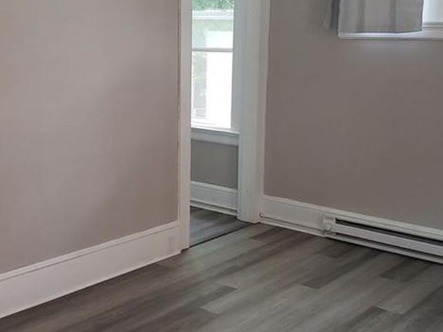 Altadena Apartment Community Studio Apartment for Rent at 608 S Stevens St, Spokane, WA 99204 Cliff Cannon