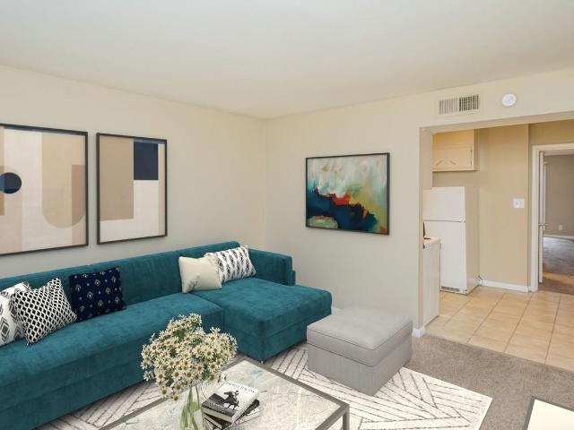Altamont Cliffs 2 Bedroom Apartment for Rent at 1300 Altamont Way, Birmingham, AL 35205 Highland Park