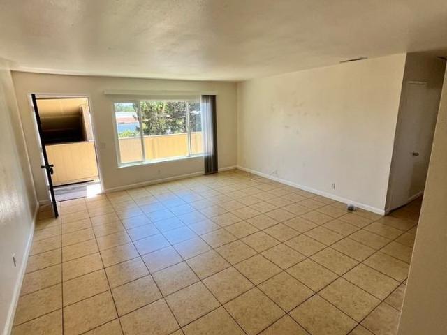 Altamarina Apartments 1 Bedroom Apartment for Rent at 3976 Waring Rd, Vista, CA 92056 Tri City