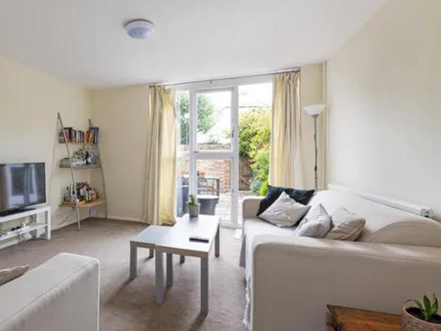 Althorpe Mews, London, SW11 3JG, United Kingdom | 3 bed apartment for rent #140398418 | Rentberry