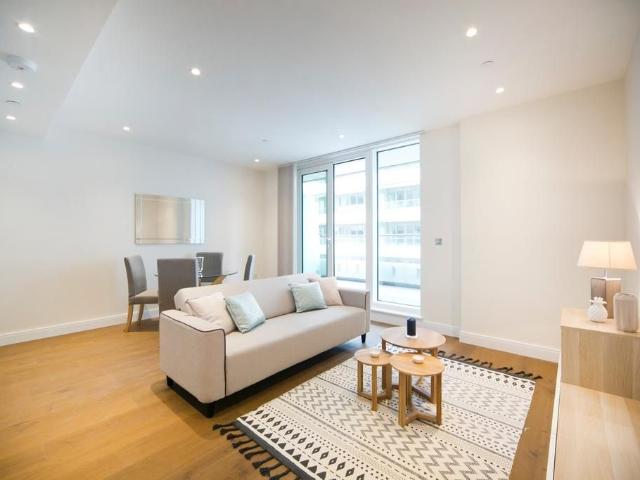 Altissima House, Battersea SW11, 1 bed flat to rent, £3,250 pcm | PrimeLocation
