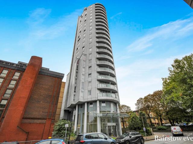Altitude Apartments, Croydon CR0, 2 bed flat to rent, £2,000 pcm | PrimeLocation