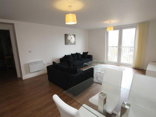 Alto B, Sillavan Way, Salford M3, 2 bed flat to rent, £1,400 pcm | PrimeLocation