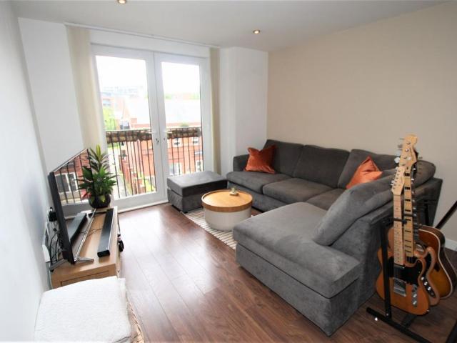 Alto C, Sillavan Way, M3