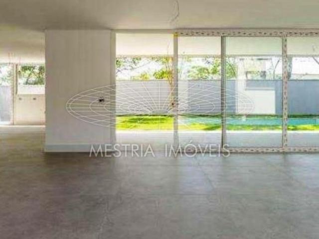 Alto da Boa Vista | Casa em condomínio fechado, cercada de muito verde !