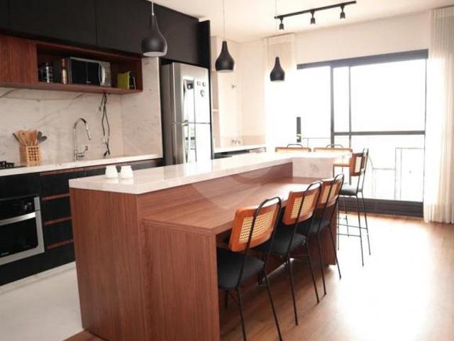 Alto da Glória Apart. com 1 suite varanda com churrasqueira 1 vaga 56,70m² privativos