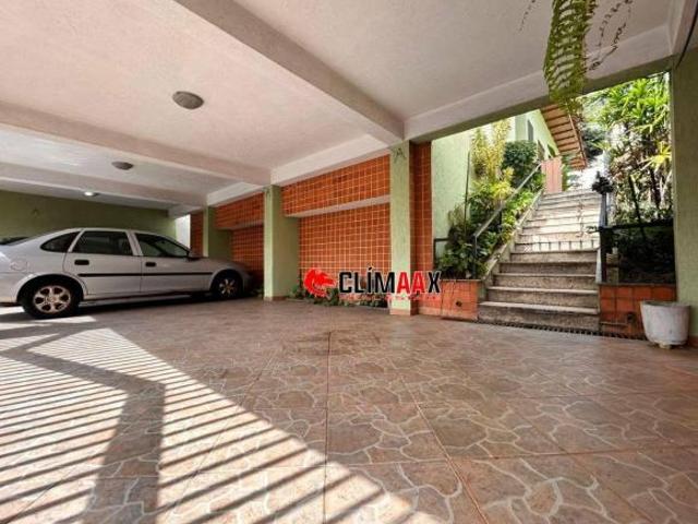 Casa em Alto da Lapa com 215m², 3 dorm edícula e 369m² de terreno Zona Oeste SP