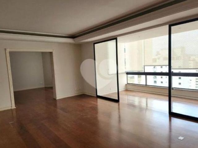 Alto de Pinheiros. apartamento venda. 4 quartos. 2 suítes. 4 vagas. lazer