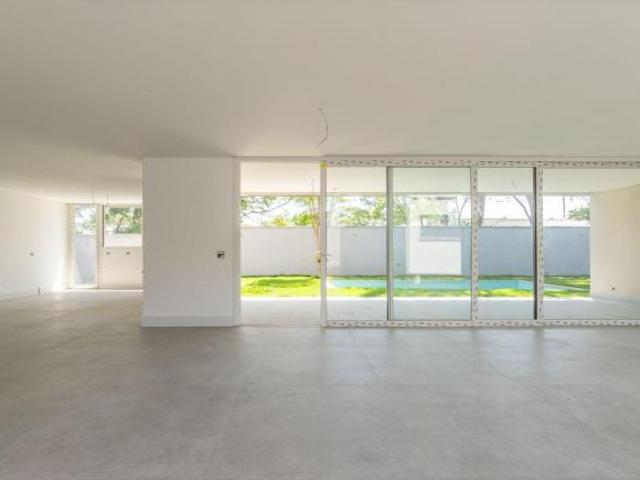 Alto Padrão 4 Suítes e 719m Sofisticação e Conforto Oportunidade Premium: Condomino Lilos Village
