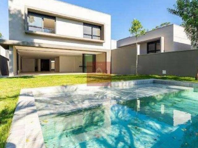 Alto padrão casa em condomínio fecado 845 metros privativos