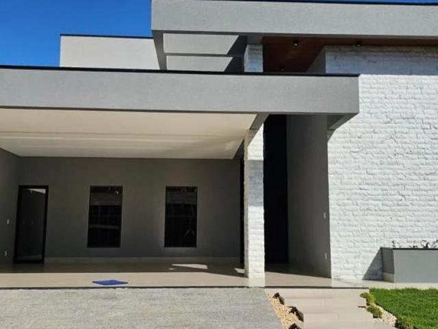 Alto padrão, conforto e exclusividade em cada detalhe localizada na Rua 12 parte superior