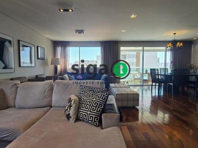 Alto Padrão em Andar Alto 198m² com 3 Suítes Hall social Privativo Quadra de Tênis