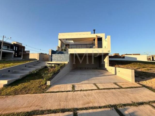 Casa à venda no Condomínio Park Gran Reserve em Indaiatuba, com 3 suítes e escritório
