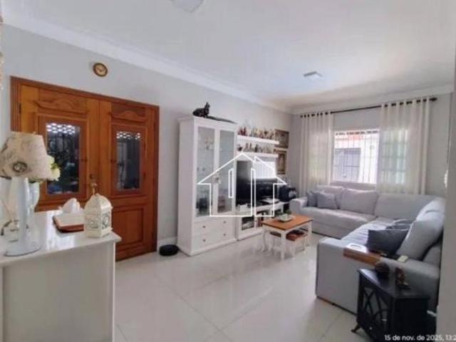 Alto Padrão no bairro Reserva do Bosque 3 dormitórios, sendo uma suíte com closet Piscina 181m