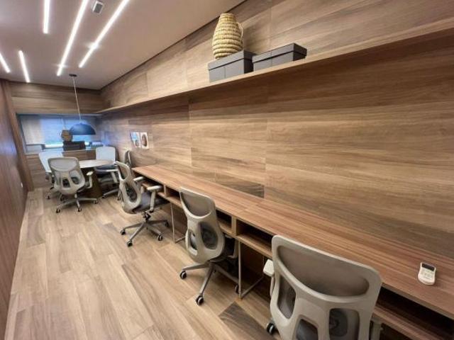 Alto Padrão no Canto do Forte: 2 Suítes 88m² com 2 Vagas Demarcadas