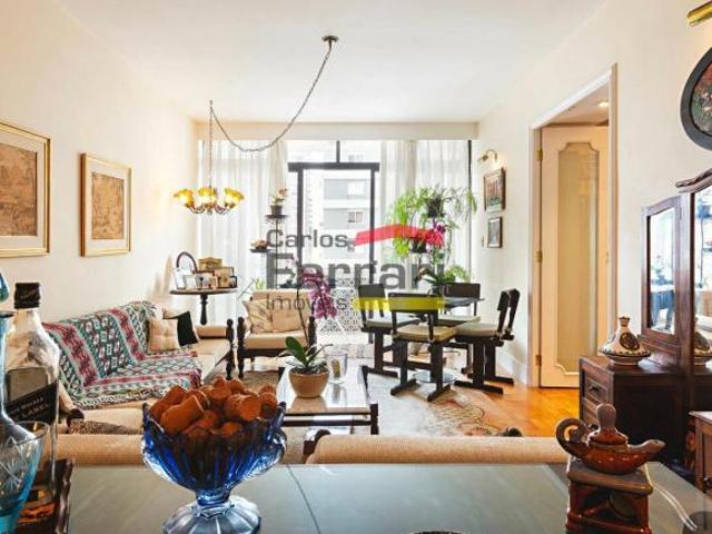 Alto Padrão no Jardim América 190m², 2 suítes, varanda e 1 vaga Apartamento Venda