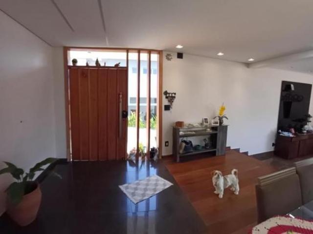 Alto Padrão para Venda em Bragança Paulista, Jardim Europa, 3 dormitórios, 1 suíte, 3 banheiros, 4 v