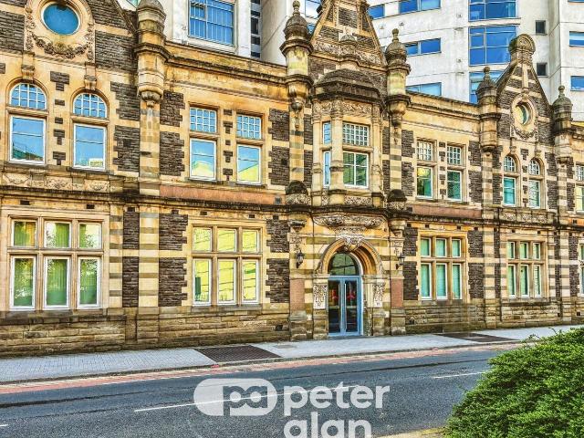 Altolusso, Cardiff CF10, 2 bed flat to rent, £1,300 pcm | PrimeLocation