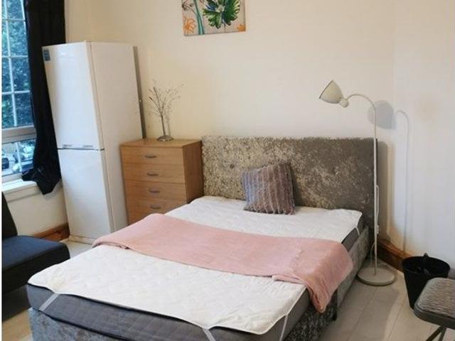 Alton House, London E3, 6 bed flat to rent, £870 pcm | PrimeLocation
