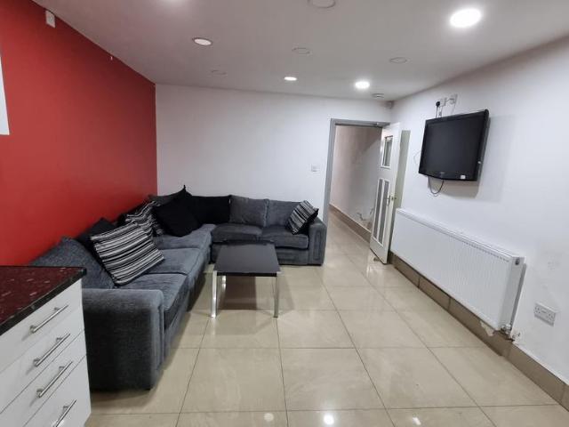Alton Road, Birmingham B29 7 bed terraced house to rent £3,792 pcm £875 pw
