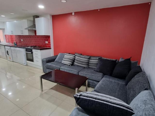 Alton Road, Birmingham B29 7 bed terraced house to rent £4,550 pcm £1,050 pw