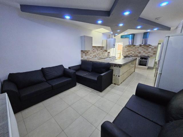 Alton Road, Birmingham B29 8 bed terraced house to rent £4,333 pcm £1,000 pw