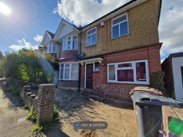 Alton Road, Luton LU1, 5 bed semi detached house to rent, £2,275 pcm | PrimeLocation