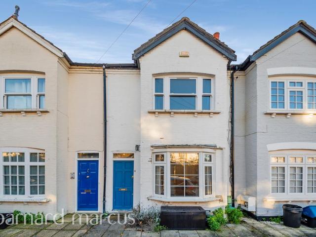 Alton Road, Richmond, Surrey 2 bed terraced house to rent £2,600 pcm £600 pw