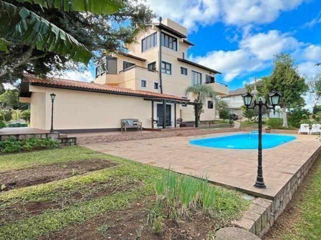 Altos do lago Com 3 dormitórios, 3 vagas, piscina, Linda e ampla casa em cond