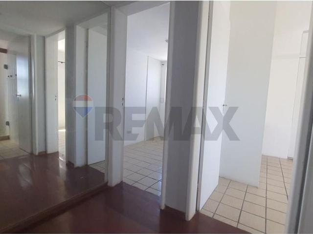 Aluga ap 74m², 3 quartos, 1 suíte, 1 garagem, próximo ao mar, Candeias, Jaboatão