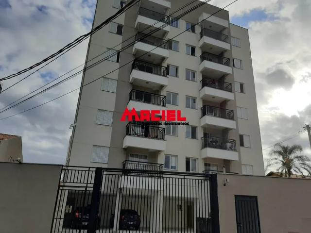ALUGA APARTAMENTO NOVO NO RES. BOSQUE DOS IPÊS, COM 2 QUARTOS E 1 SUÍTE, COM 1 VAGA DE GARAGEM
