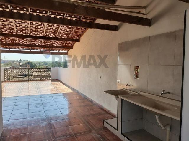 ALUGA CASA COM 2 QUARTOS