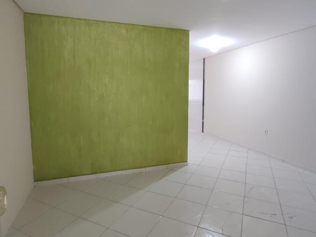 Aluga Casa Duplex com Duas Suítes no Início do Dinah Borges