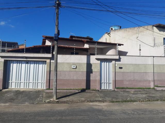 Aluga Casa Espaçosa no Bairro Centauro