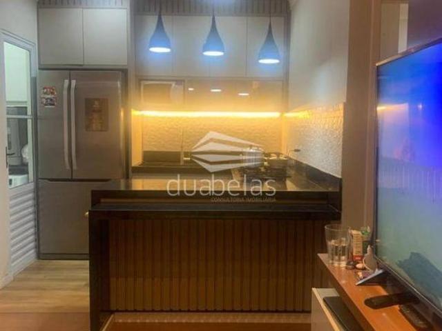 Vende uma Casa reformada, Condomínio Fechado