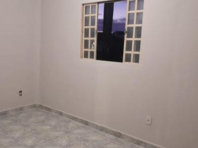 Aluga se um quarto