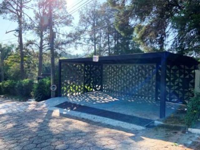Aluga se / Vende se Casa Nova alto padrão na Estância Parque Atibaia