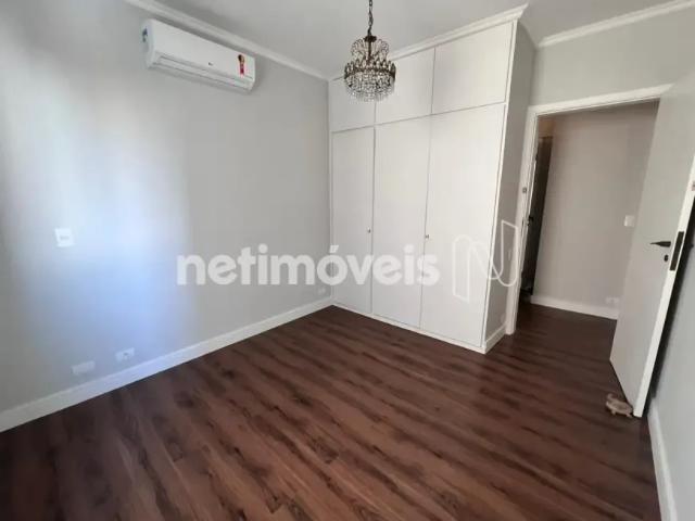 Aluga se apartamento com 3 quartos 190m2 no Itaim Bibi
