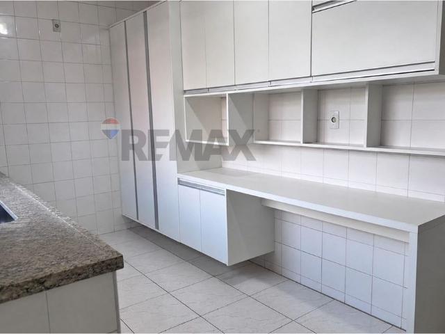Aluga se casa na Vila São Lucio