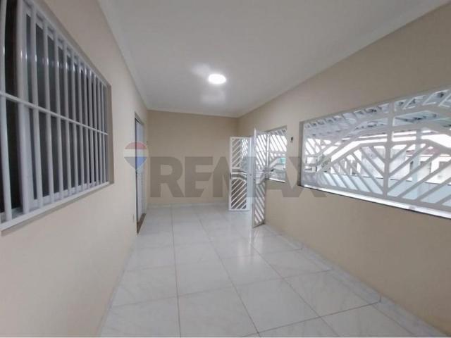 Aluga Se Casa No 1 andar em Garapu!