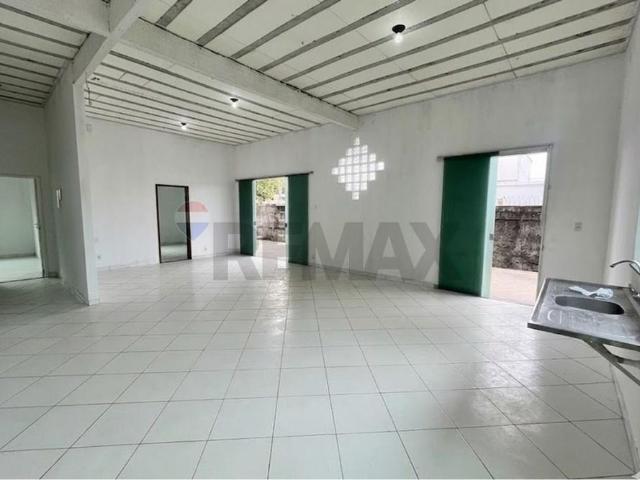 ALUGA SE | Casa Ampla no Residencial Tarumã | 4 Quartos | R$ 2.500,00