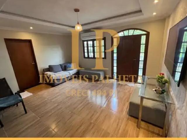 Aluga se Casa duplex, 4 suítes, 3 vagas de garagem na Cidade Nova