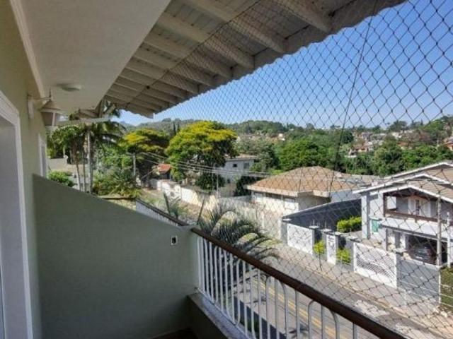 ALUGA SE CASA DE ALTO PADRAO COM PISCINA E ELEVADOR