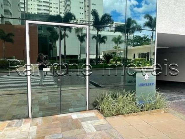 Aluga se lindo apto de 81m2, 3 dormitórios e 1 suíte, todo reformado Condomínio Jardins do Brasil