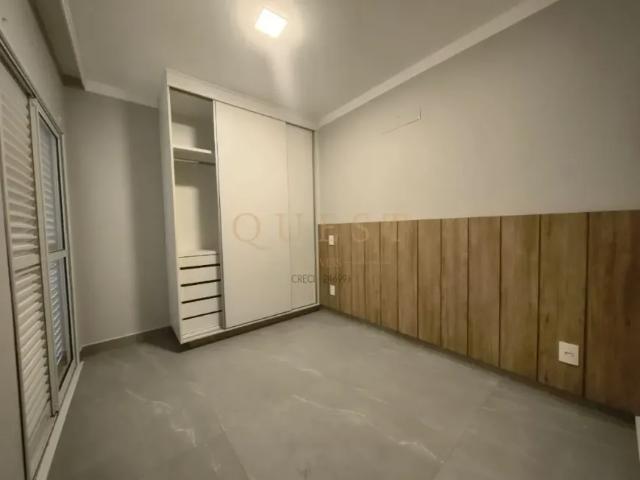 Aluga se ótimo apto com 3 quartos e duas vagas na vila imperial