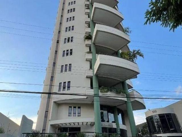 Aluga se ou Vende se no Edifício Oscar Doria com 4 suítes e 4 vagas de garagem / Próximo a Av Bady B